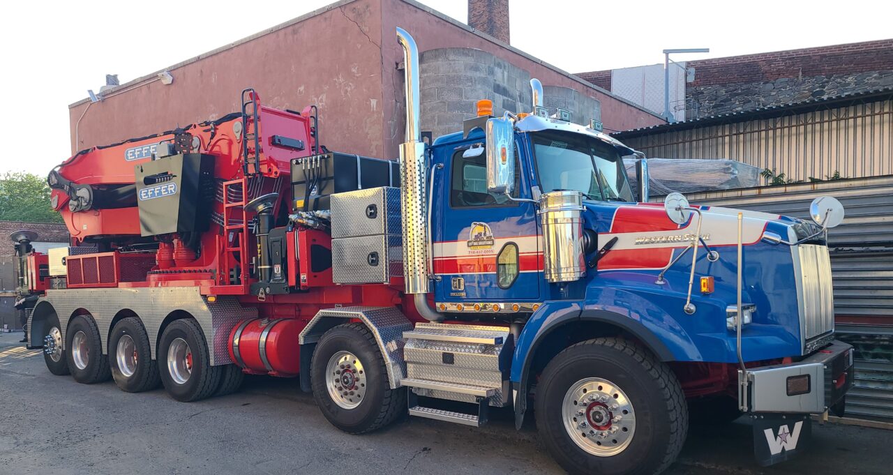 Cranes in Manhattan, NY | Lifting Solutions Corp.